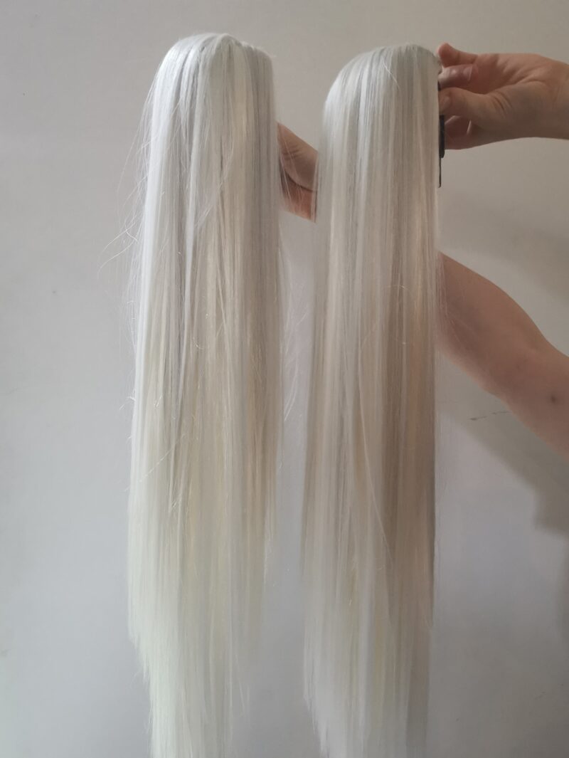 Horse Tail. Moving Tail that swishes, when you move!